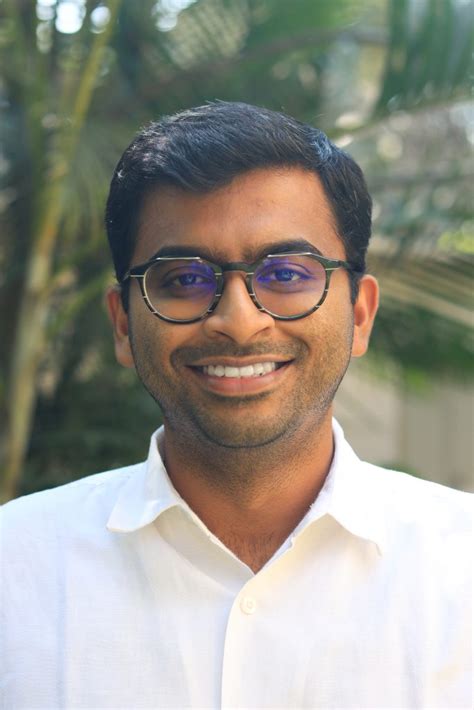 Aakarsh Shamanur Lighting The Lives Of Street Vendors Across India