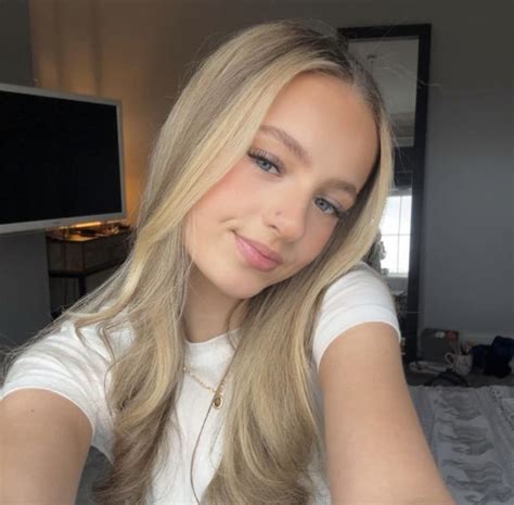 Isnt She Gorgeous R Everydaysexiness