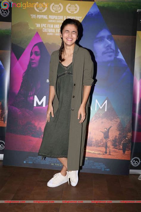 Alia Bhatt Actress Hd Photosimagespics And Stills 455530