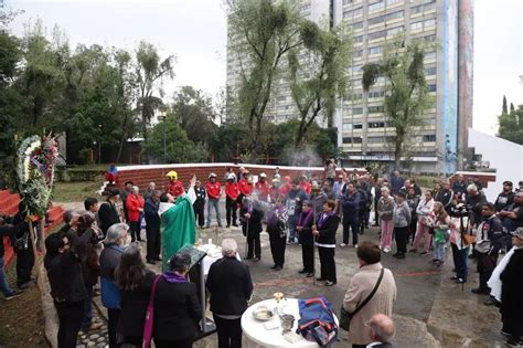 La Jornada Bandera A Media Asta Y Ofrendas En Memoria De Víctimas De