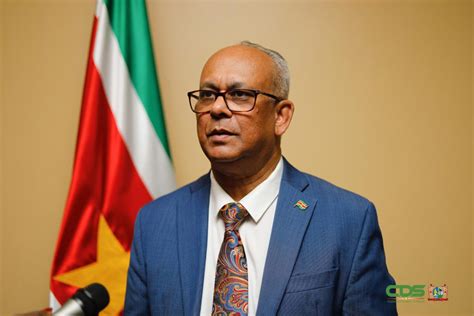 Ramdin Blijft Tot Eind Mei Minister