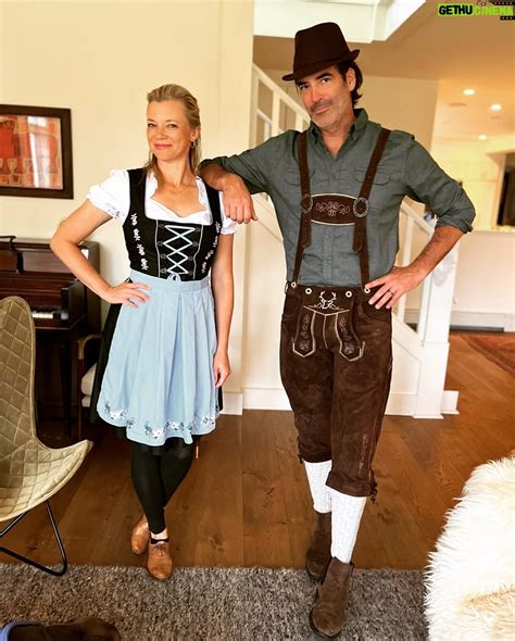Amy Smart Wiki Biography Age Gallery Spouse And More