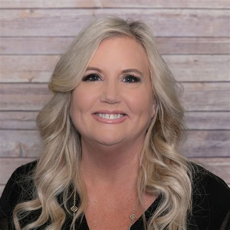 Liz Jordans Instagram Twitter And Facebook On Idcrawl