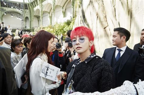 Daily Look 지드래곤 샤넬 프런트로에서 포착 패션서울