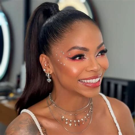 Ana Carolina Goncalves Carolacgc • Threads Say More