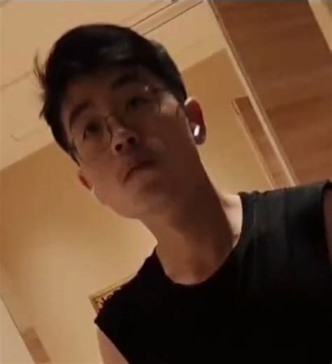Handsome Chinese Guy And Milk From His Cock