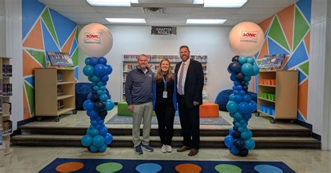 How A Sonic Crew Won A Library Makeover For A Krum Elementary School Krum Isd