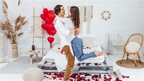 Planning A Romantic Valentines Day Proposal 10 Balcony Decoration Ideas For A Perfect Date