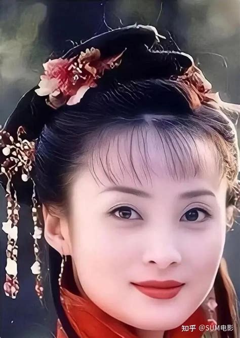 49岁蒋勤勤被偶遇：带全家逛环球影城，6岁儿子很活泼酷似陈建斌 知乎