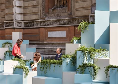 Unexpected Hill Provides Seating At The Royal Academy Of Arts