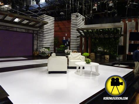 Ellen Show Stage Kendall Jenner And Cheer Star Morgan Simianer Stunt