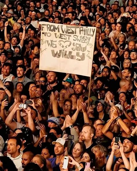 Fact Check Internet Gets Will Smith Ai Crowd Video Rumor Partly Wrong