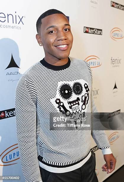 Hombre Artista Photos And Premium High Res Pictures Getty Images