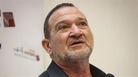 שבתאי מקווה שמחליפי בתפקיד ישמור על המשטרה א פוליטית