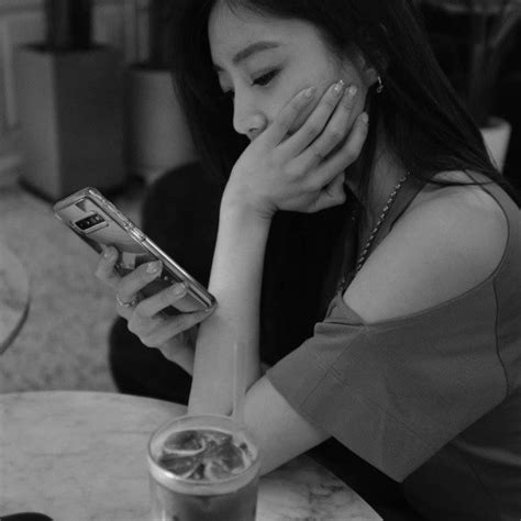 함은정 애정 담긴 시선 분위기 넘쳐