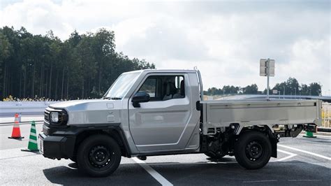 Toyotas 10000 Future Pickup Truck Is Basic Transportation Perfection