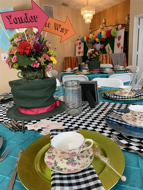 Alice In Wonderland Table Setup Alice In Wonderland Alice Party Themes