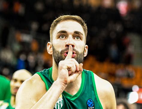 David Dudzinski Nearing Deal To Remain In Japan