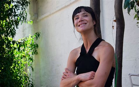 Daniela Ramírez La Premiada Y Reconocida Actriz En Chile Y El Exterior Que No Olvida Su Origen