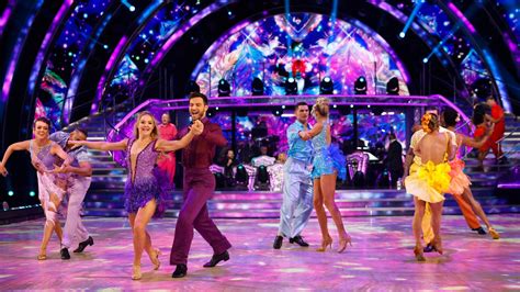 Strictly Come Dancing Who Left The Dancefloor This Week Bbc Newsround