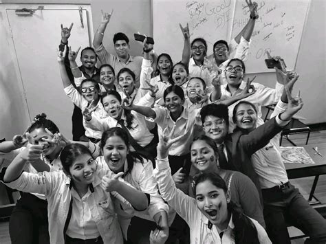 Priyanshi Gupta On Linkedin Thrilled To Have Completed My Three Years Graduation Journey