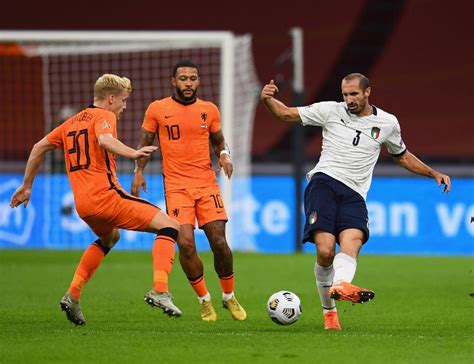 Gol Chiellini Fiorentina Parma Chiellini Regala Tre Punti Alla Juve