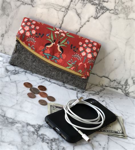 Winslet Wallet With Video Tutorial Hold It Right There