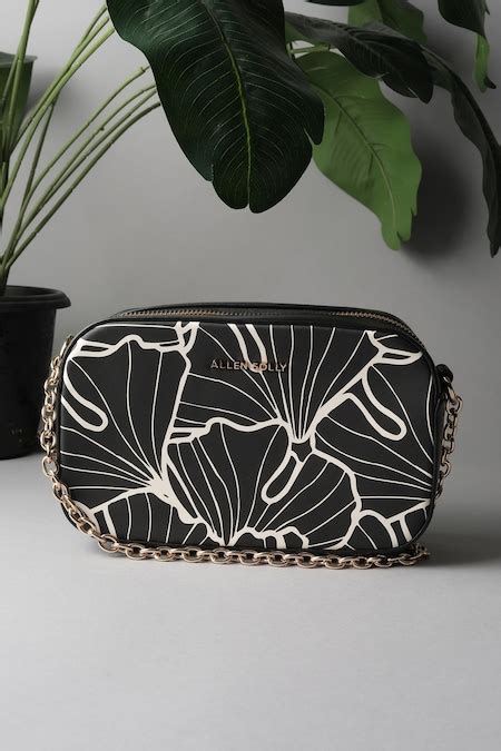 Black Printed Casual Polyurethane Women Sling Bags Selling Fast At