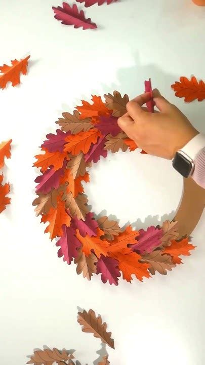 Paper Autumn Fall Leaves Wreath Creative Fabrica Classes Papercrafts Papercrafting