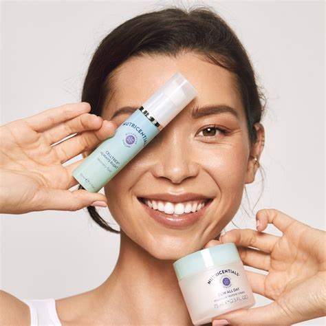 นูสกิน สปาหน้าเด็ก หลุมสิว ฝ้า กระ ริ้วรอย ลูมิสปา กัลลานิคสปา หน้าเรียว Chiang Mai