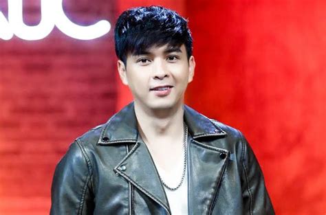 Sao nam Vbiz ly thân sau 10 ngày chung sống quen biết 3 tháng đã cưới vợ sau kém 17 tuổi