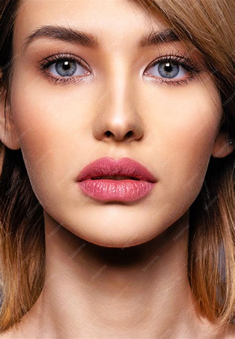 Sexy Makeup For Blue Eyes