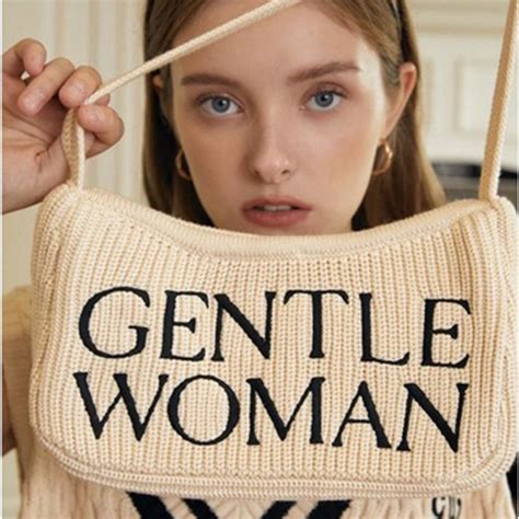 High Quality Gentlewoman Shoulder With Zipper Pouch Cloth Casual Letter