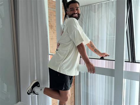 Ex Assessor De Virginia Hebert Confirma Saída Da Equipe Da Influenciadora Portal Leo Dias