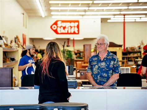This Massive Thrift Store In Oregon Is A Wonderland Of Vintage Treasures And Collectibles