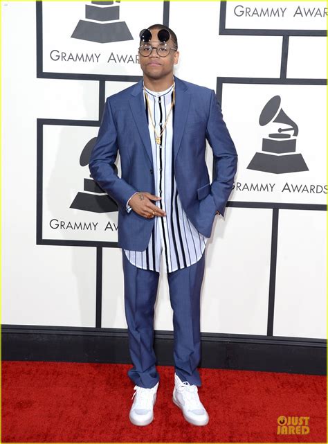 Jamie Foxx And Mack Wilds Grammys 2014 Red Carpet Photo 3041313