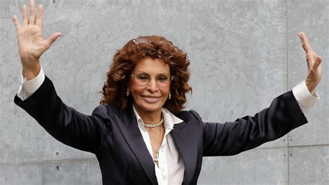 Oscar Winning Actress Sophia Loren 89 Rushed To Hospital After
