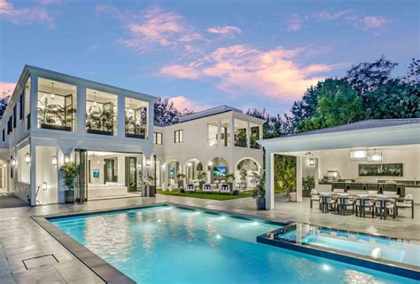 Luxury Beverly Hills Mansions With Private Pool And Chef