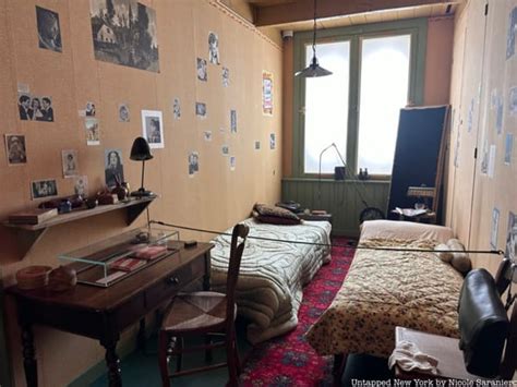 Step Inside A Full Scale Replica Of Anne Franks Secret Annex In Nyc