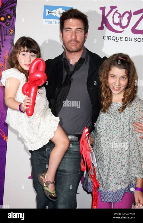 Dylan Mcdermott With His Daughters Colette And Charlotte The Kooza