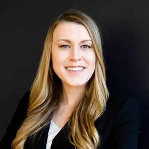 Dr Lyndsey Niebuhr Obstetrician Gynecologist West Des Moines Ia