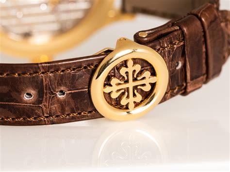 Patek Philippe World Time Cloisonne Ref 5231j 001 18k Yellow Gold Folding Clasp