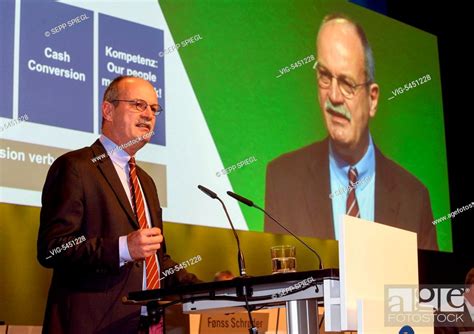Deutschland Mannheim 11052016 Finanzvorstand Axel Salzmann Bei