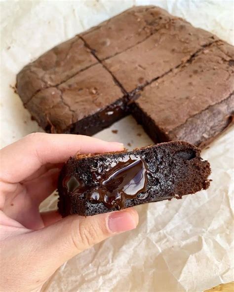 طرز تهیه کیک براونی شکلاتی خیس کافی شاپی اصل