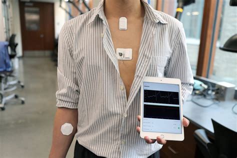This Smart Pacemaker Simply Dissolves Inside The Body When Its No