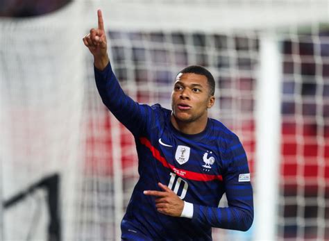Kylian Mbappé Fait Céder La Fff Dans Laffaire Des Droits à Limage