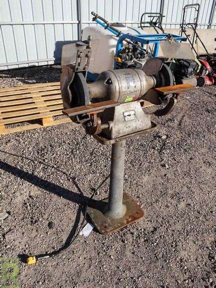 Skilsaw Model 34 Bench Type Grinder On Pedestal Roller Auctions