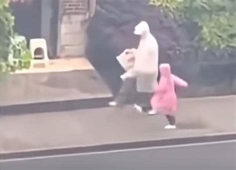 A Beautiful Daddy Daughter Moment