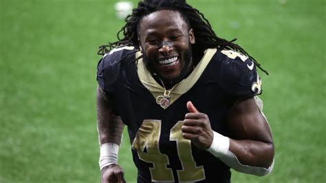 Nfl Star Alvin Kamara Has A 75 Million Contract But Hasnt Spent A Dime Of His Football