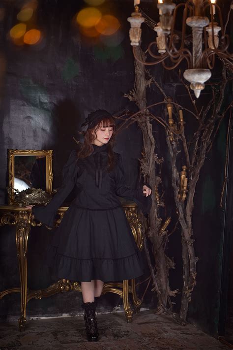 ブラウス・ミュイ品番201051 Miho Matsuda